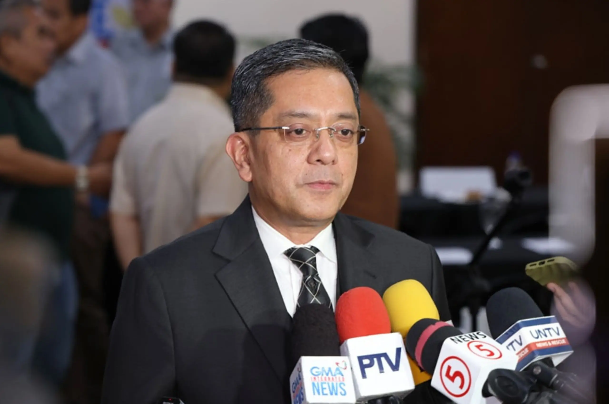 Comelec Eyes Prohibiting Discrimination Among Candidates