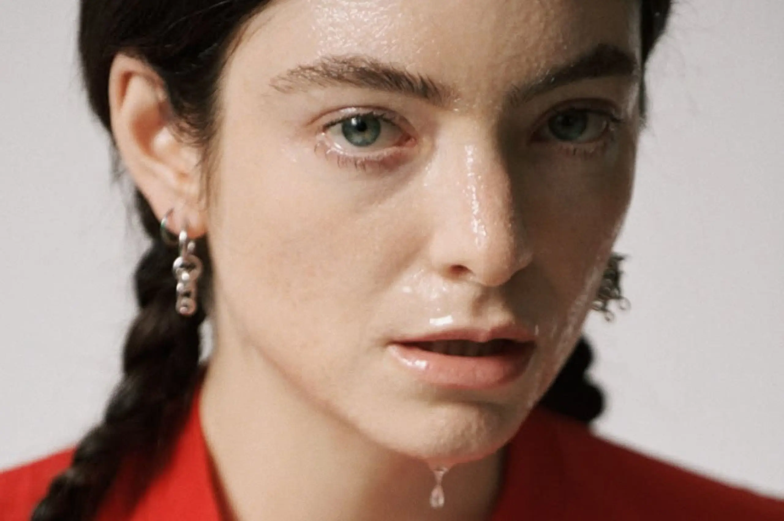 Lorde Embraces Gender, Ambiguity in New Album ‘Virgin’